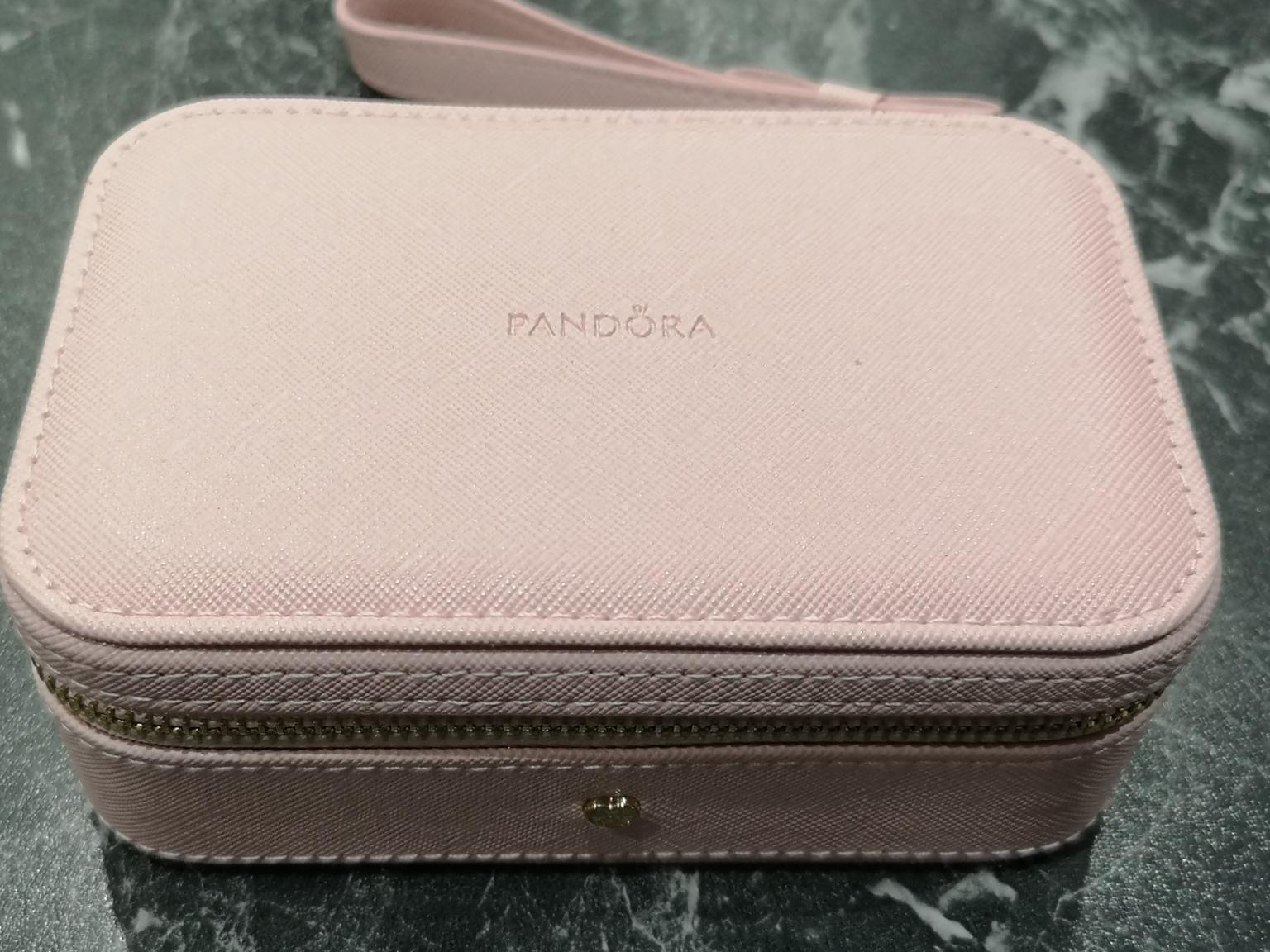 Pandora travel case limited edition 2019 in PE13 Fenland für 22,00 ...