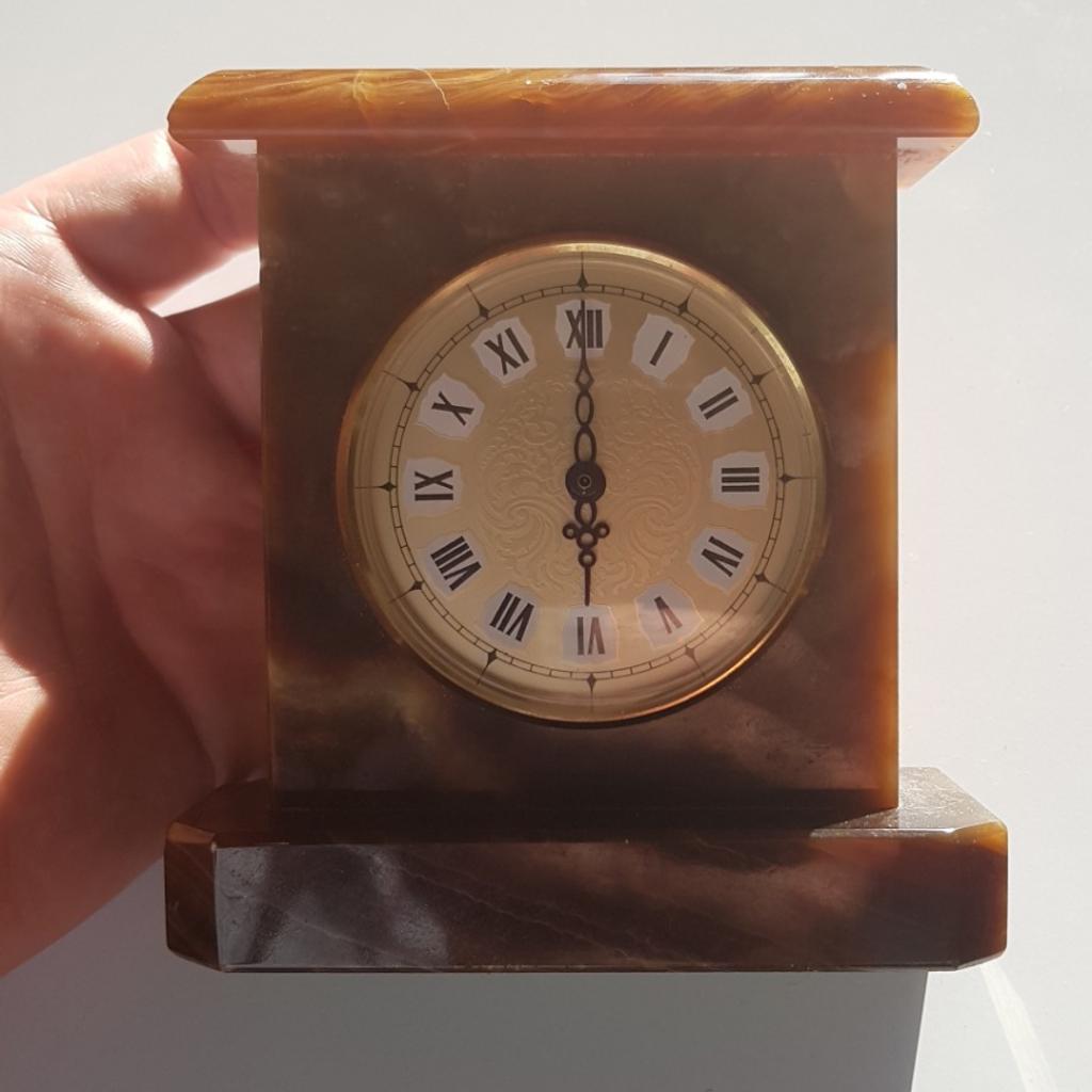 Onyx Mantle Clock....VINTAGE in LE16 Harborough for £4.95 for sale | Shpock