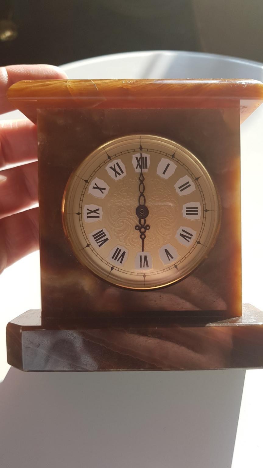 Onyx Mantle Clock....VINTAGE in LE16 Harborough for £4.95 for sale | Shpock