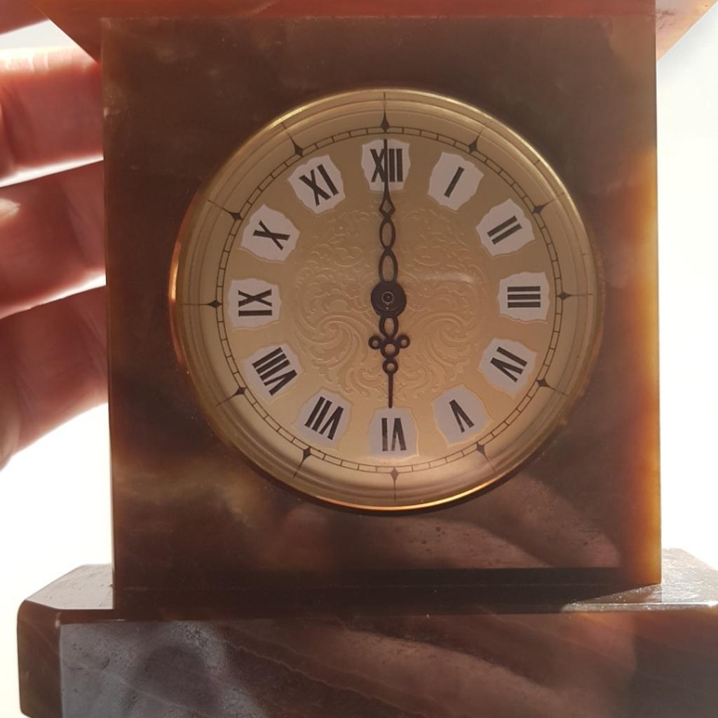 Onyx Mantle Clock....VINTAGE in LE16 Harborough for £4.95 for sale | Shpock