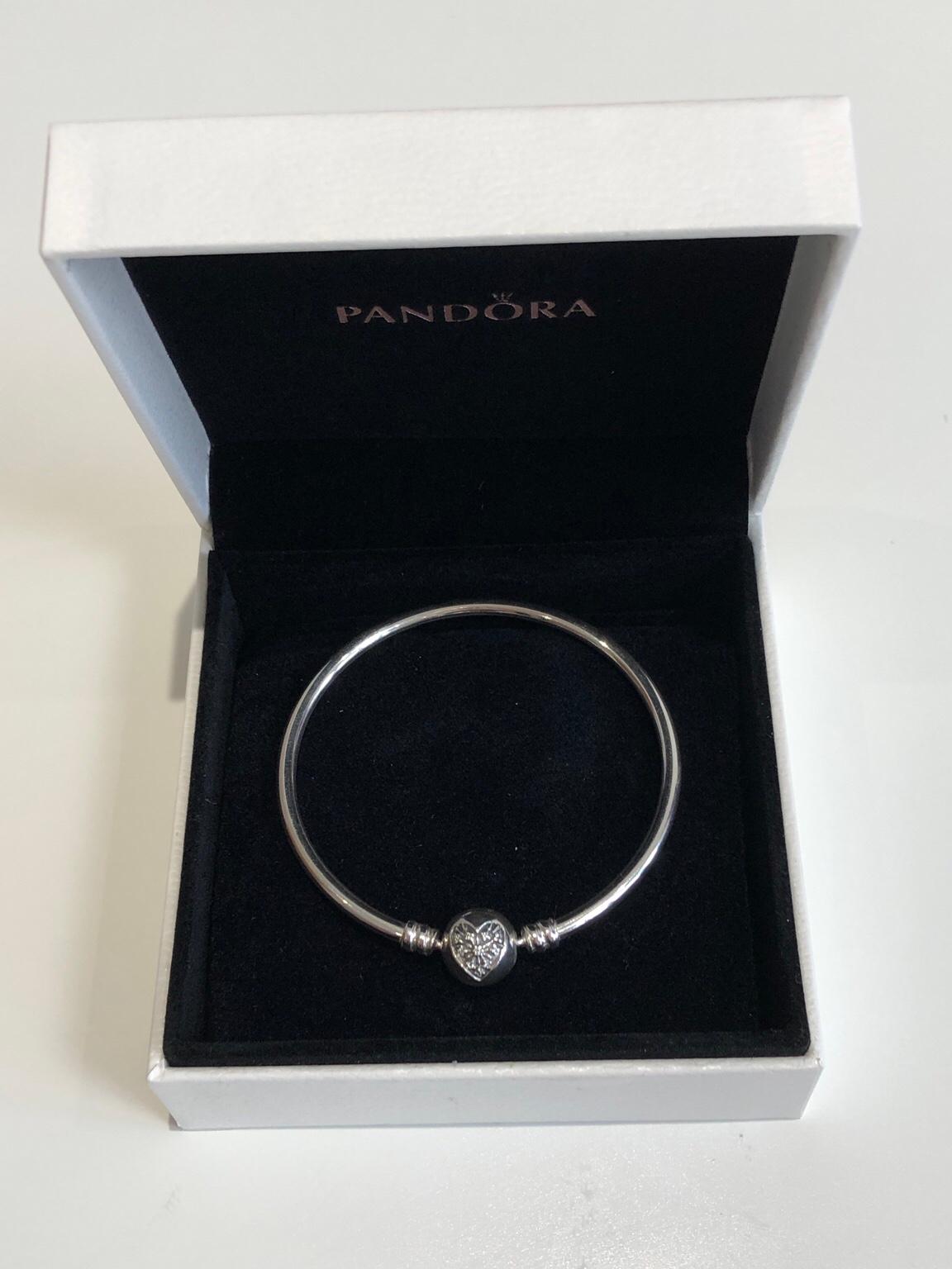 Pandora ‘Limited Edition’ Bangle Bracelet in B48 Bromsgrove für £ 50,00 ...
