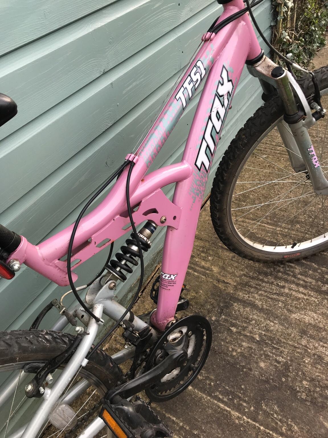 Trax mountain bike with helmet in B30 Birmingham für 25,00 £ zum ...