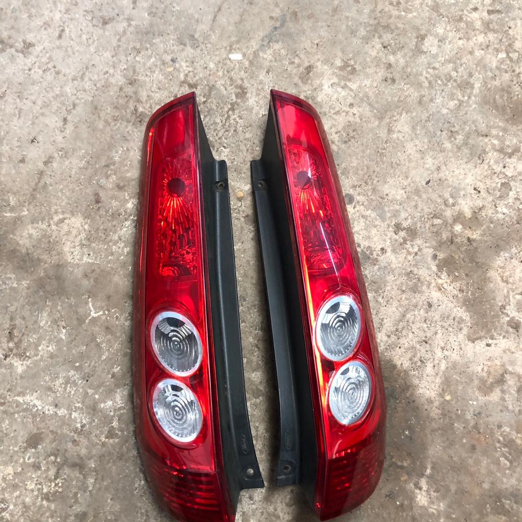 Ford fiesta mk6 facelift rear lights in B47 Bromsgrove für 20,00 £ zum ...