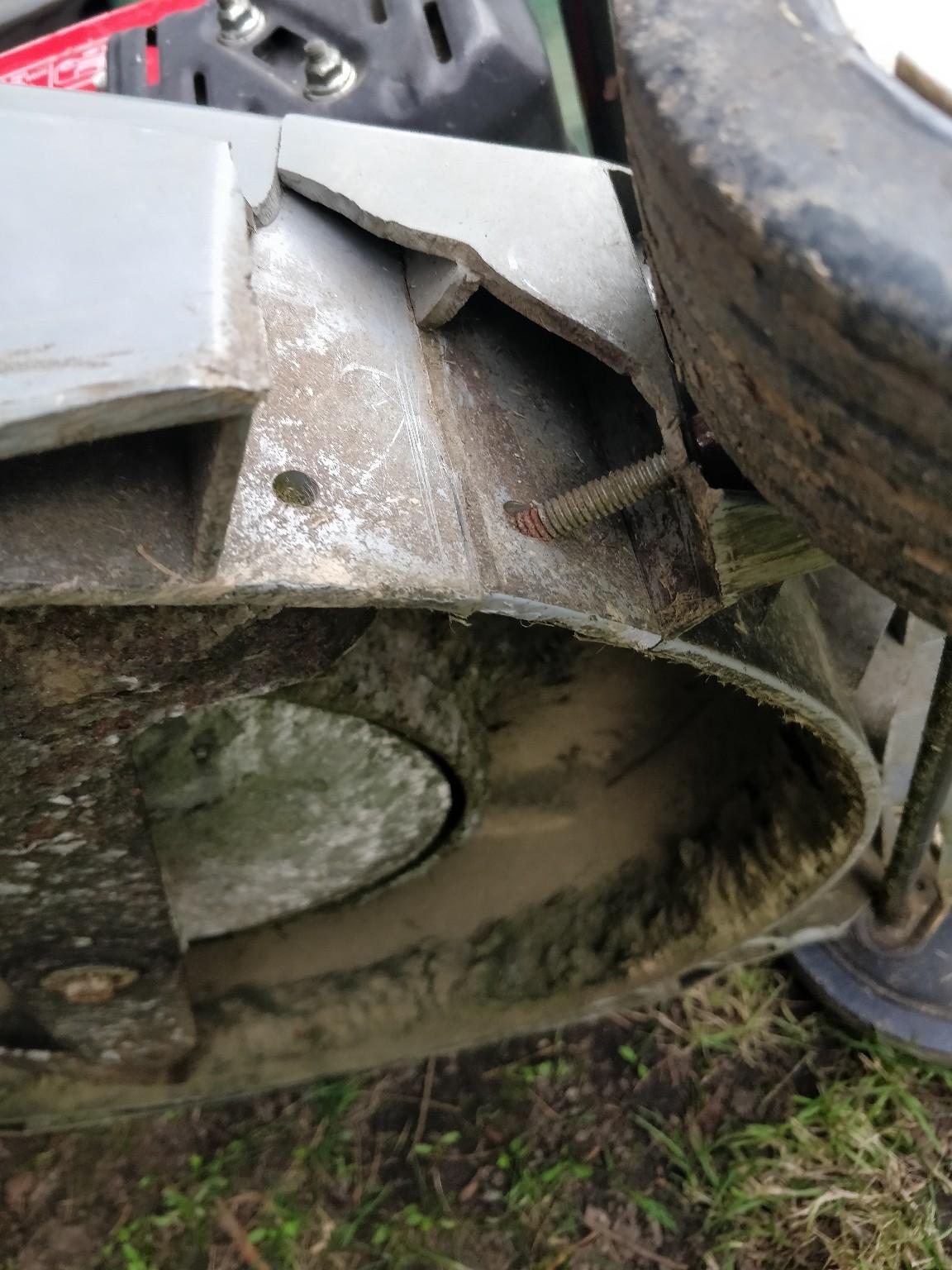 Honda Pan European 464 Petrol Push Lawnmower in RH10 Crawley for £35.00 ...