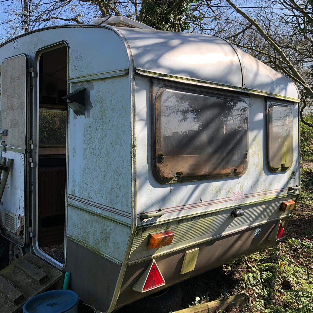 Caravan 1960’s 2 man chicken coop in South Staffordshire für £ 1,00 zum ...