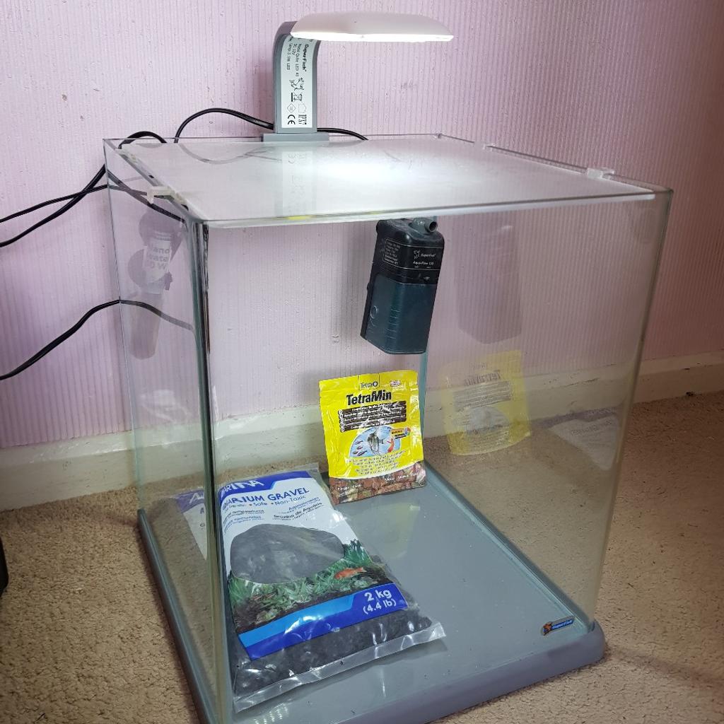 Superfish Qubie 40 litre fish tank, complete in BD9 Bradford für £ 35 ...