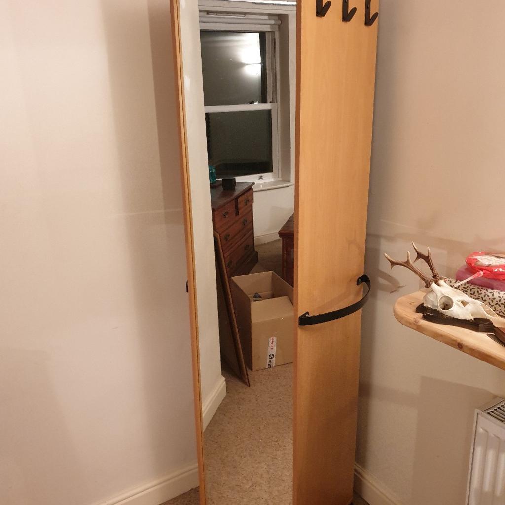 Revolving mirrored storage unit in HX1 Calderdale für 80,00 £ zum ...