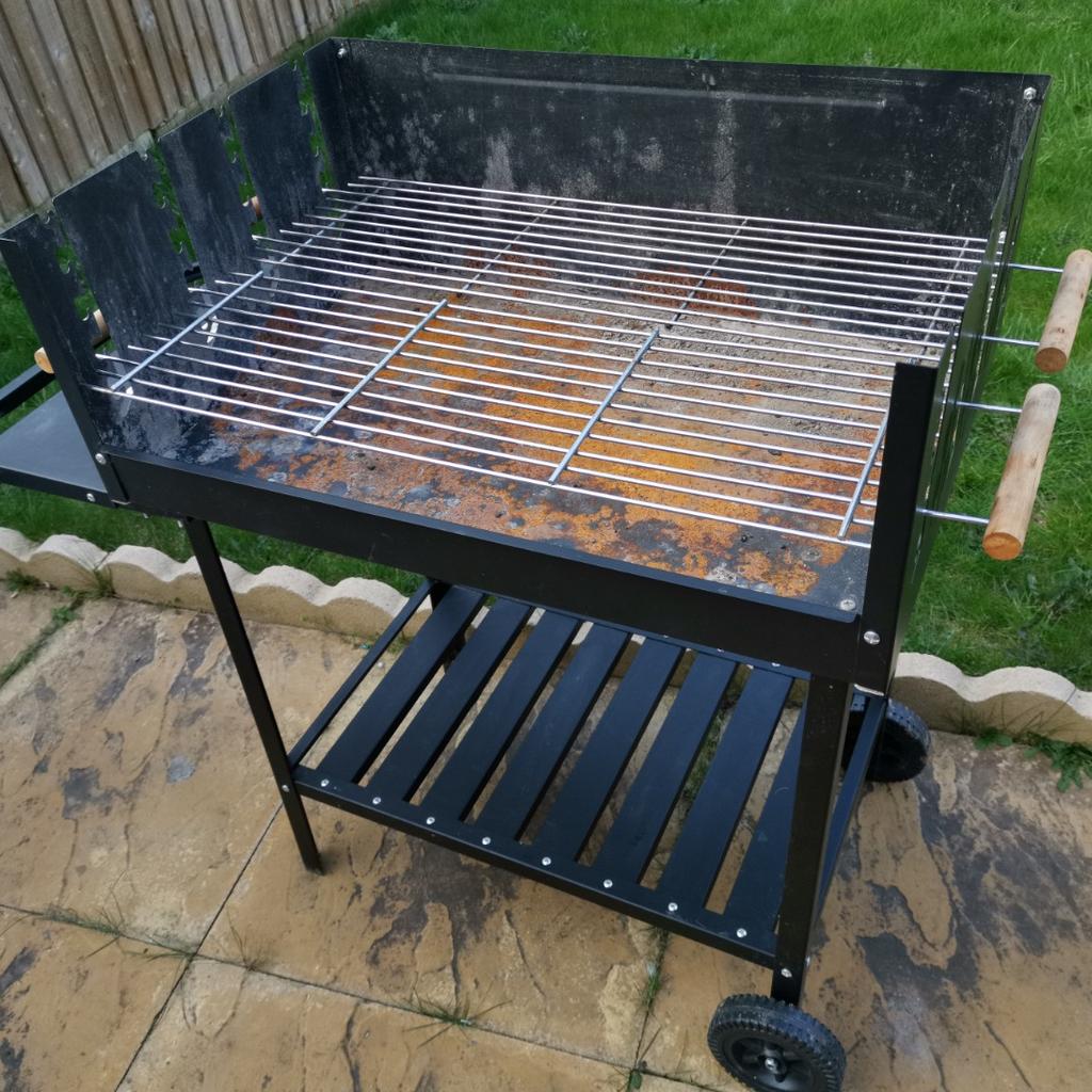 Charcoal Rectangle Steel BBQ in London Borough of Hillingdon for £40.00 ...