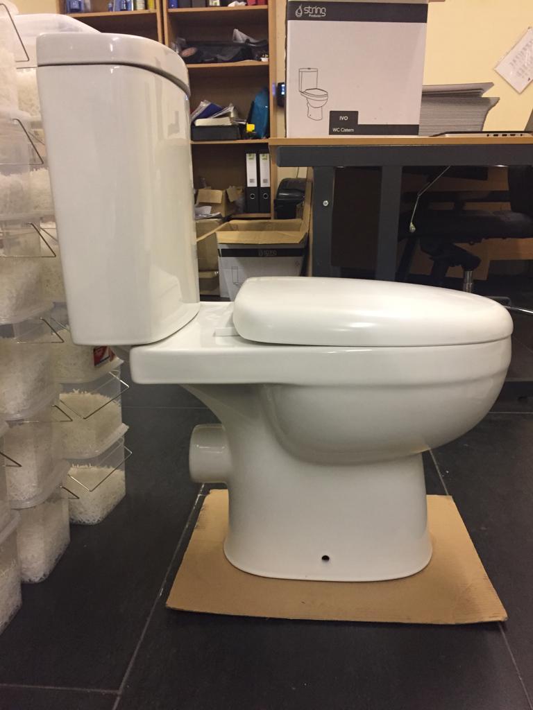 Complete toilets with seat in BD3 Bradford für 45,00 £ zum Verkauf ...