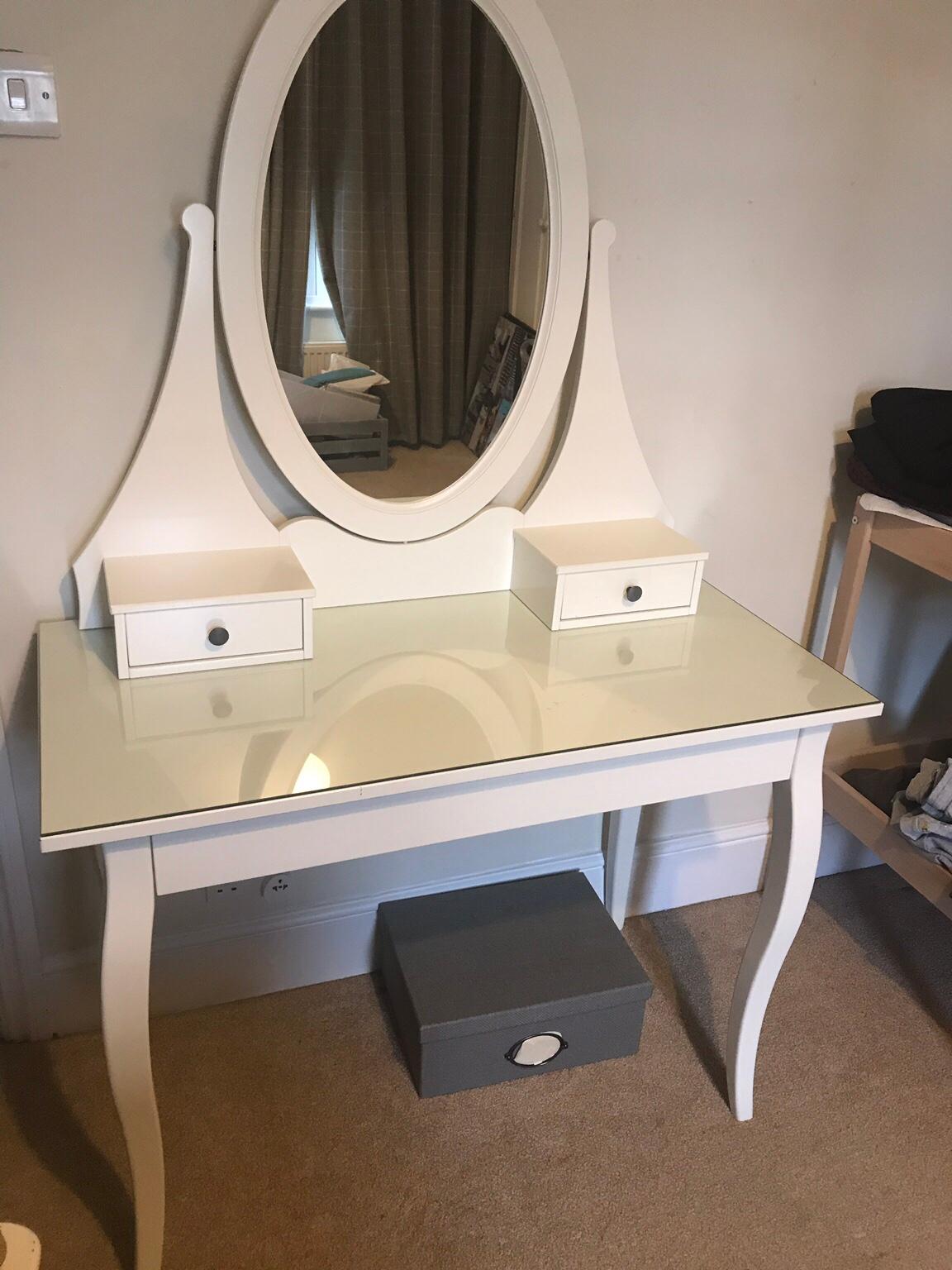 Rustic style dressing table with mirror in W13 London für 85,00 £ zum ...