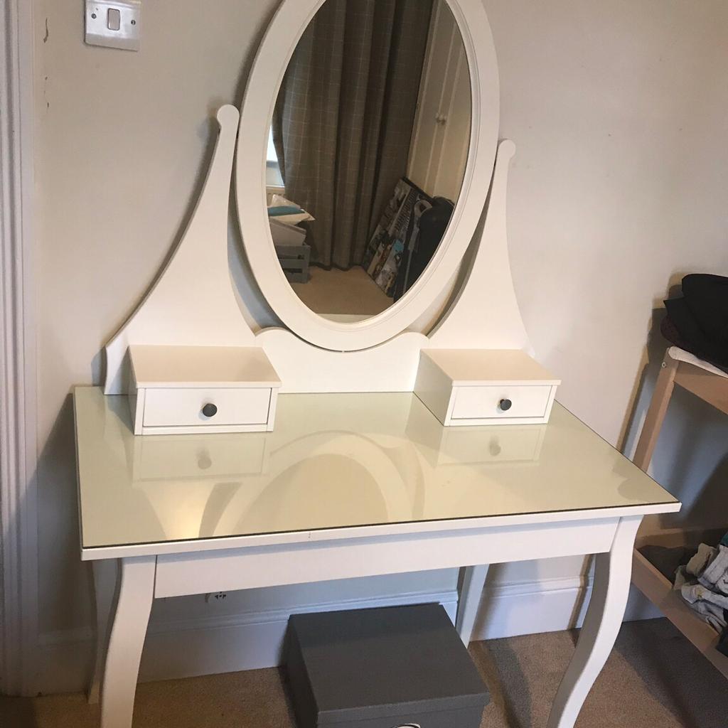 Rustic style dressing table with mirror in W13 London für 85,00 £ zum ...