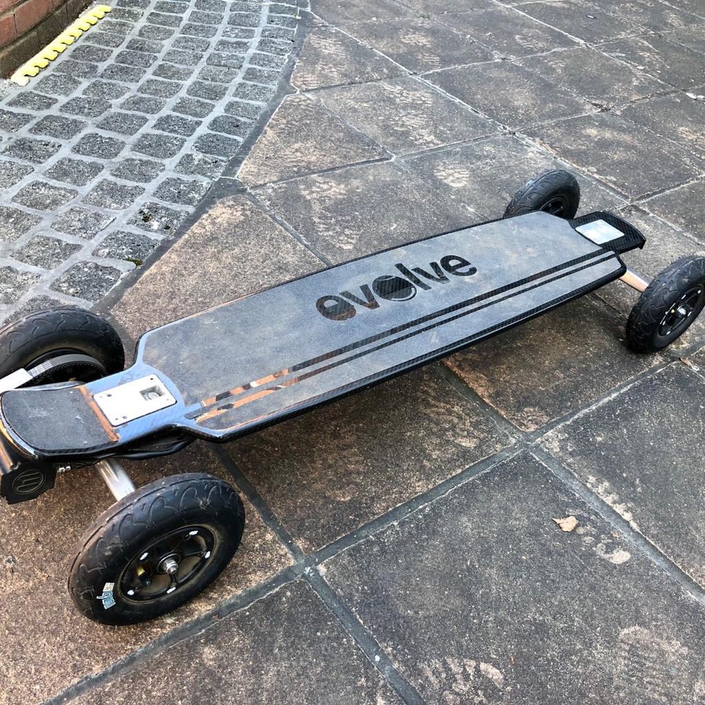 Evolve Carbon - electric, all terrain board in SW19 Merton für 400,00 ...