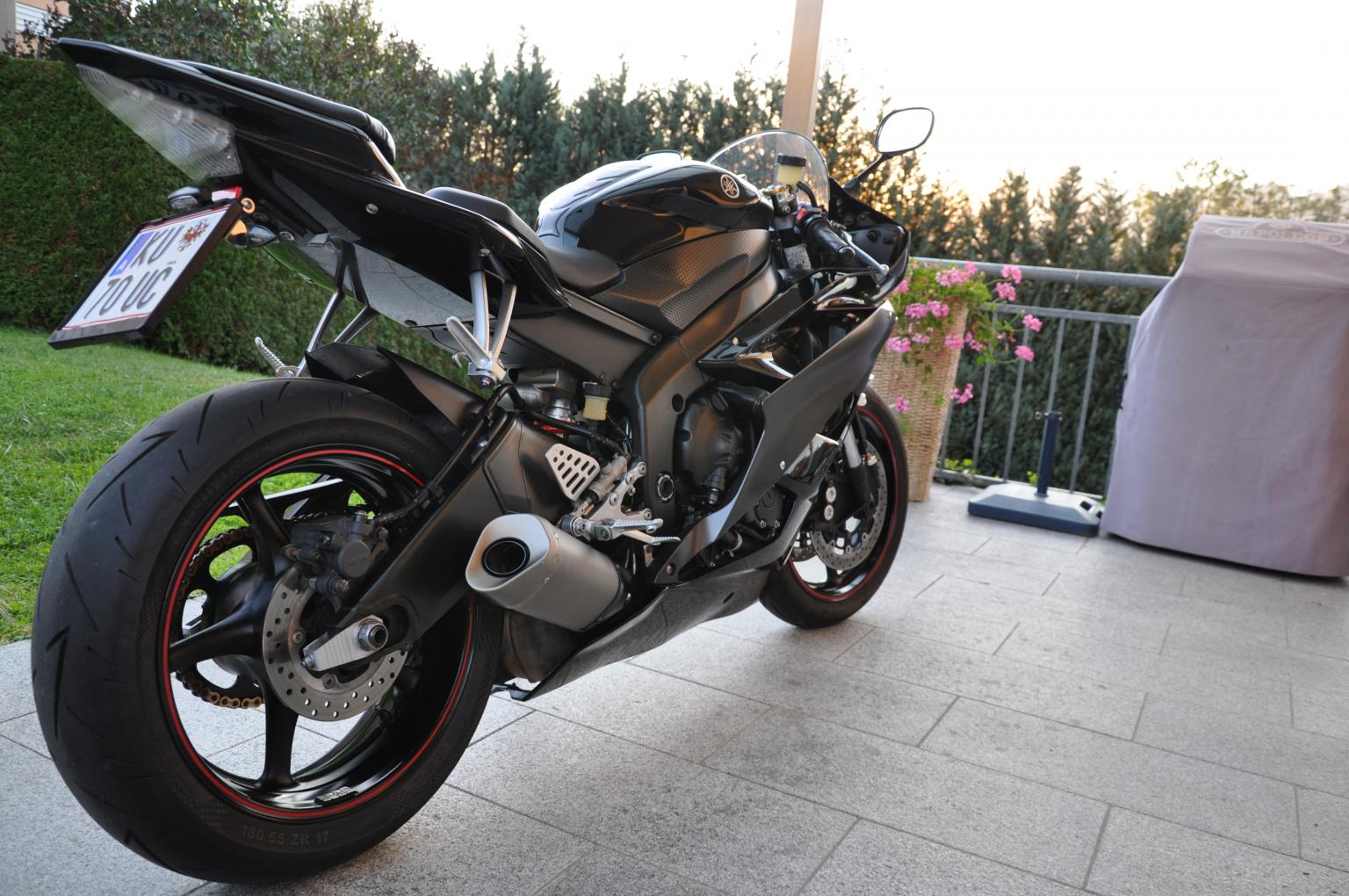 Motorrad schwarz - Yamaha YZF-R6 (RJ11) in 6322 Kirchbichl für 5.600,00 ...