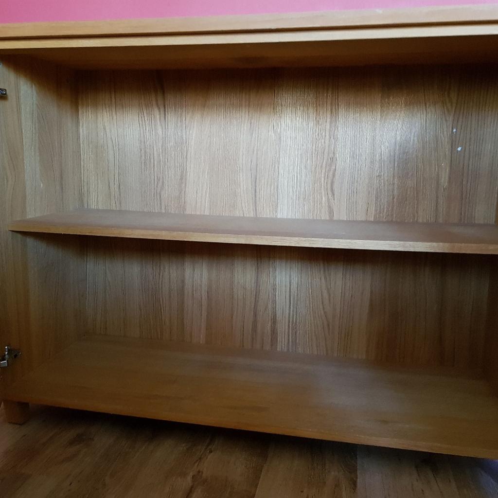 Oak Sideboard Cupboard in ME4 Chatham für £ 30,00 zum Verkauf | Shpock AT
