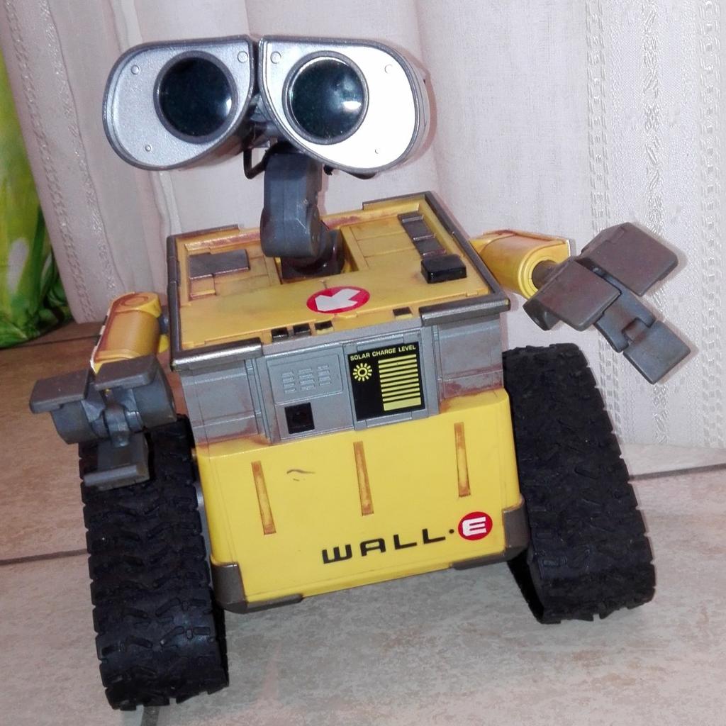 Robot Wall.E Disney Pixar originale in 32032 Feltre for €1.00 for sale ...