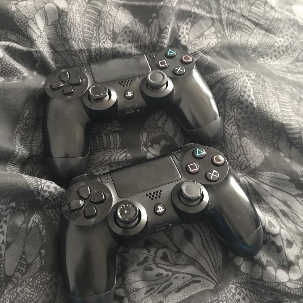 Ps4 controllers in SW17 Wandsworth for £20.00 for sale | Shpock