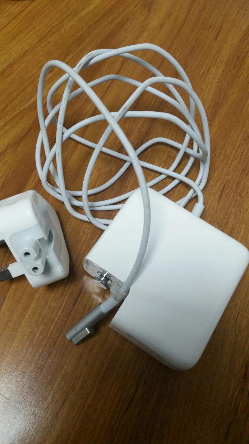 apple charger in B90 Solihull für £ 5,00 zum Verkauf | Shpock AT
