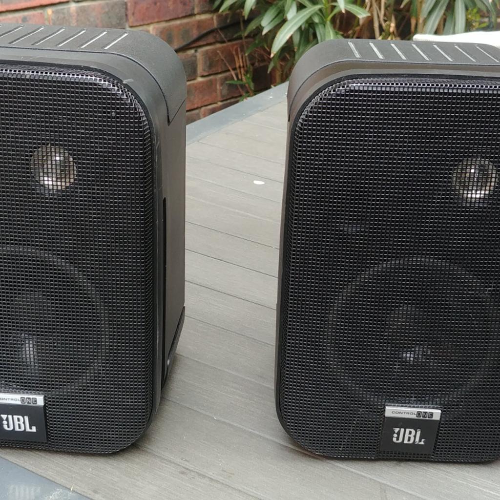 JBL Control One speakers & Marantz Amplifier in SE7 Greenwich für £ 130 ...