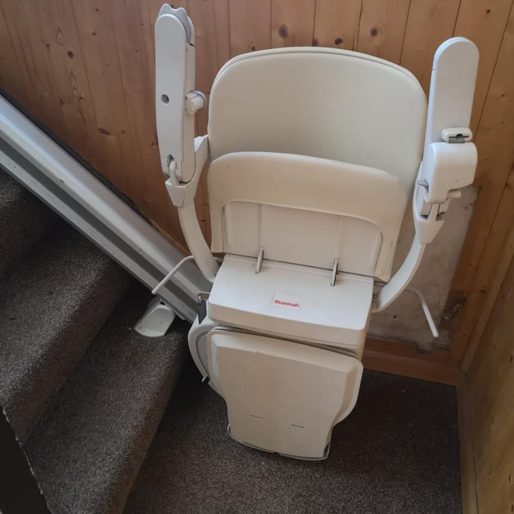 stannah stairlift 300, full working order in BB10 Burnley für 225,00 ...