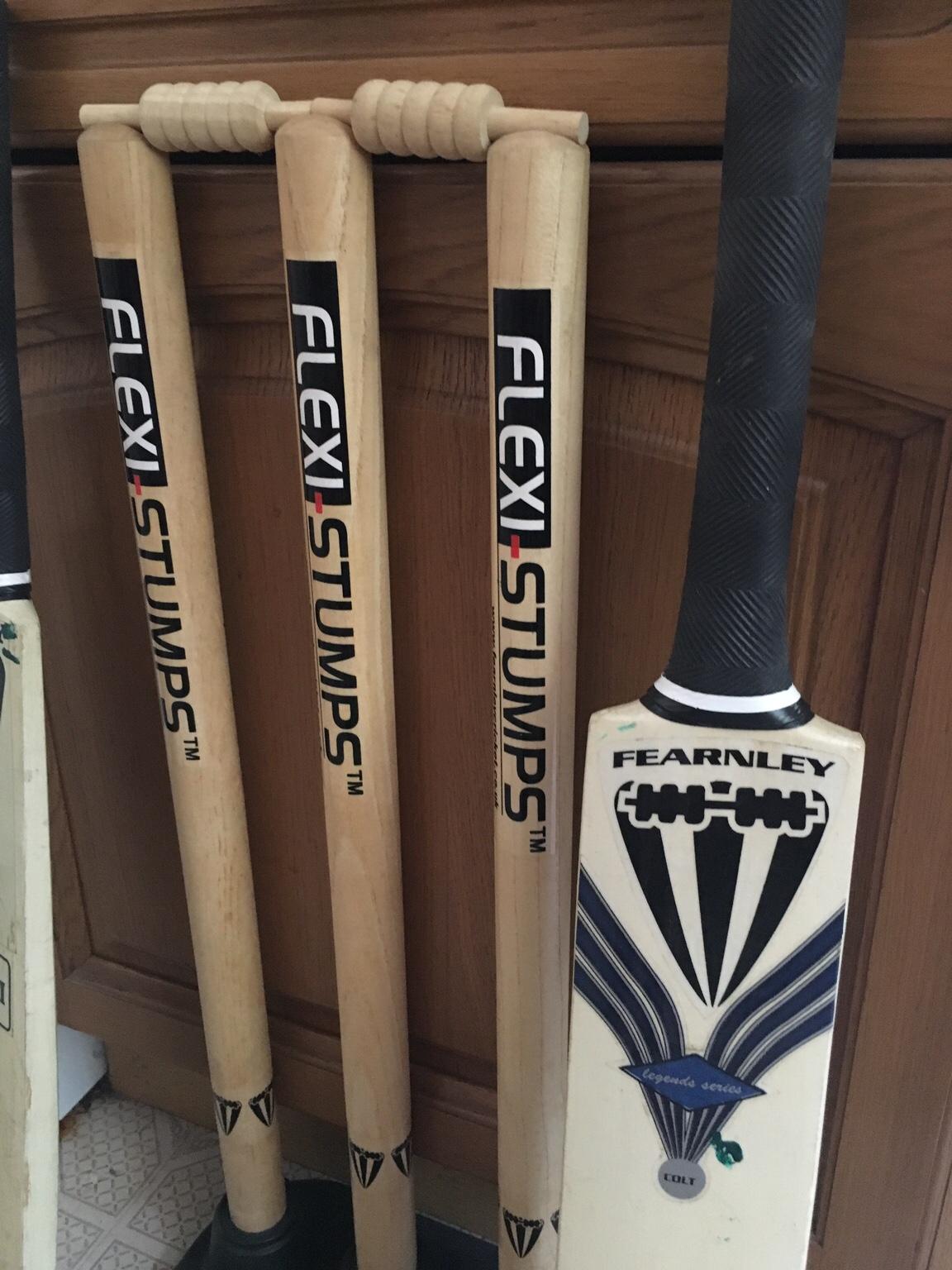 Duncan Fearnley Cricket Stump Set + 2 Bats in Wychavon for £49.00 for ...