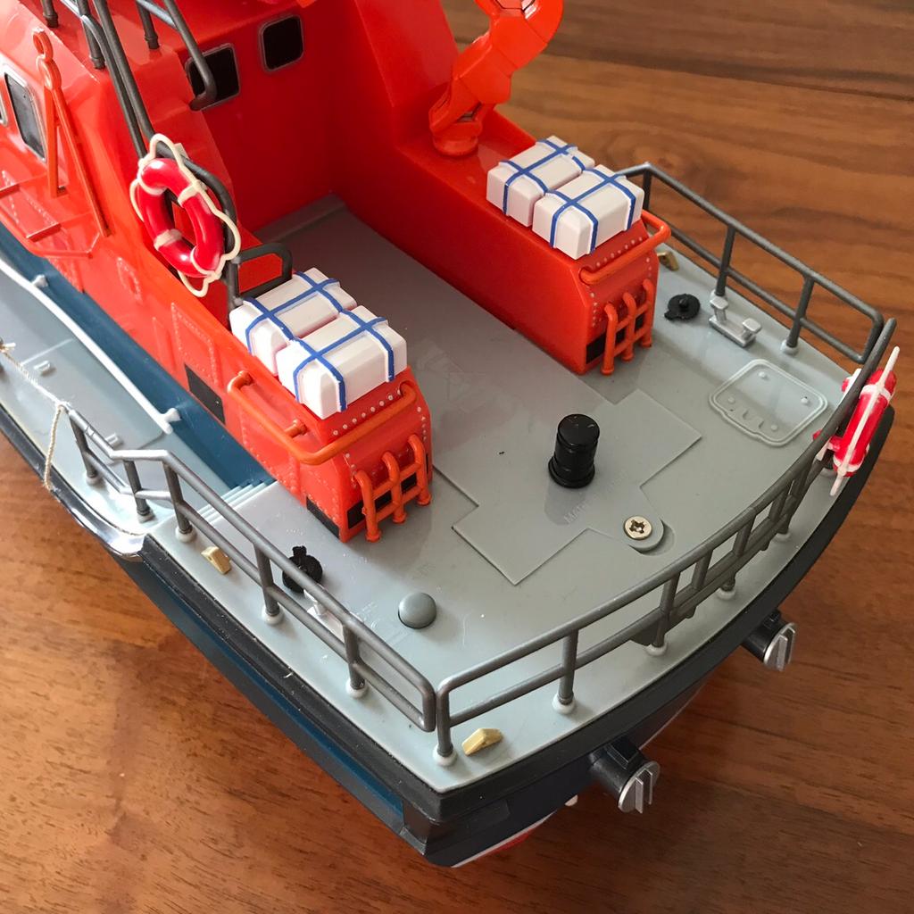 RNLI Severn Radio Control Lifeboat in FY8 Fylde für 55,00 £ zum Verkauf ...