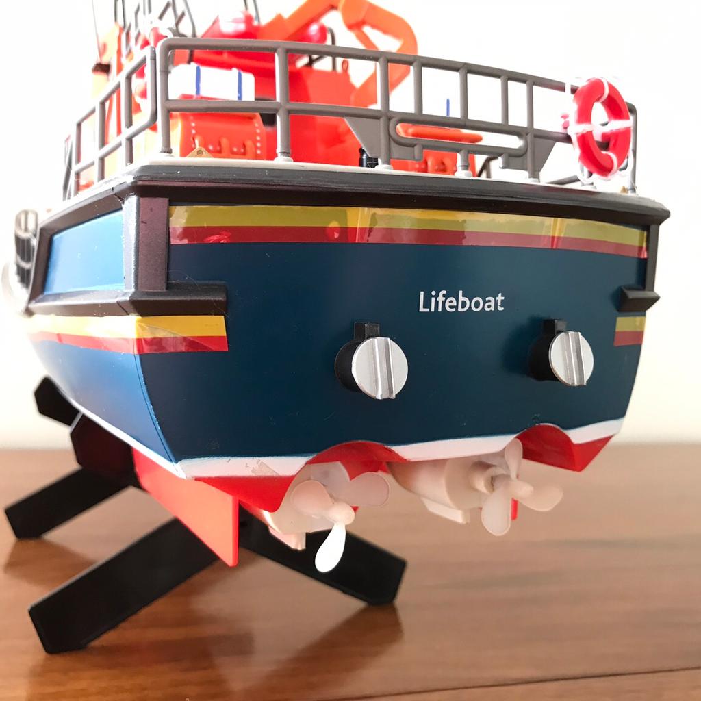 RNLI Severn Radio Control Lifeboat in FY8 Fylde für 55,00 £ zum Verkauf ...