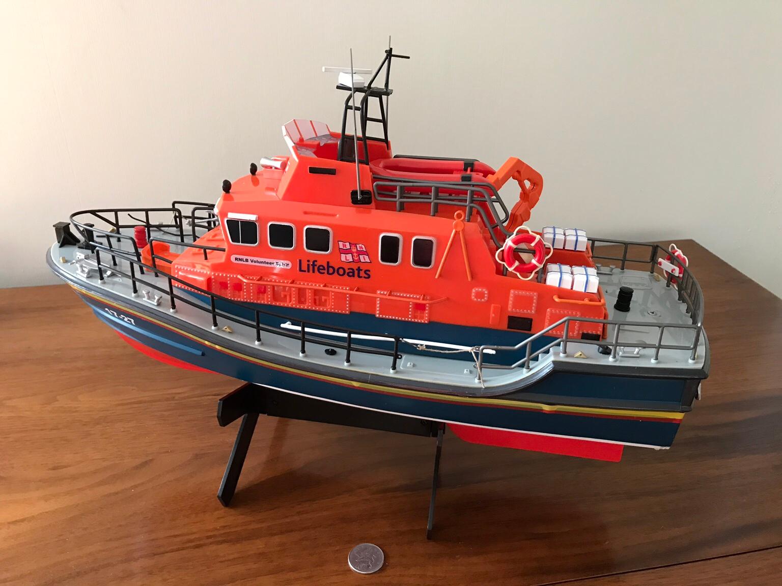 RNLI Severn Radio Control Lifeboat in FY8 Fylde für 55,00 £ zum Verkauf ...