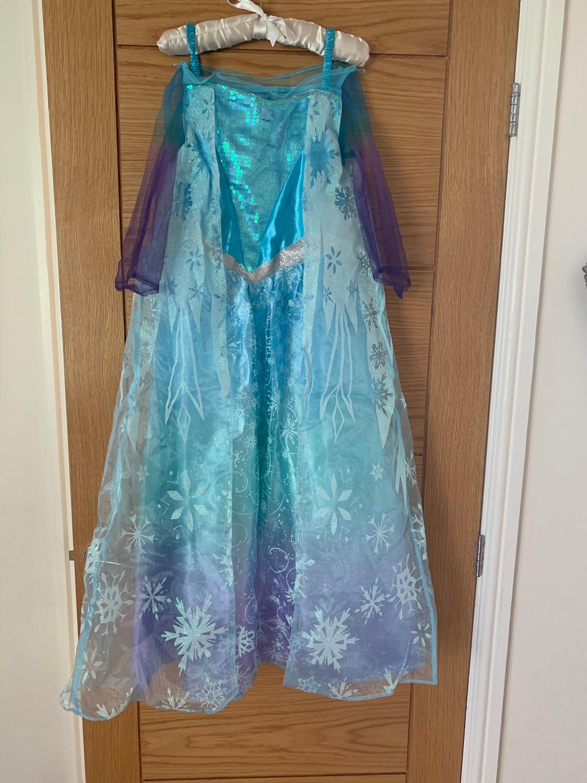 Beautiful Elsa Frozen dressing up, like new in DY8 Dudley für £ 5,00 ...