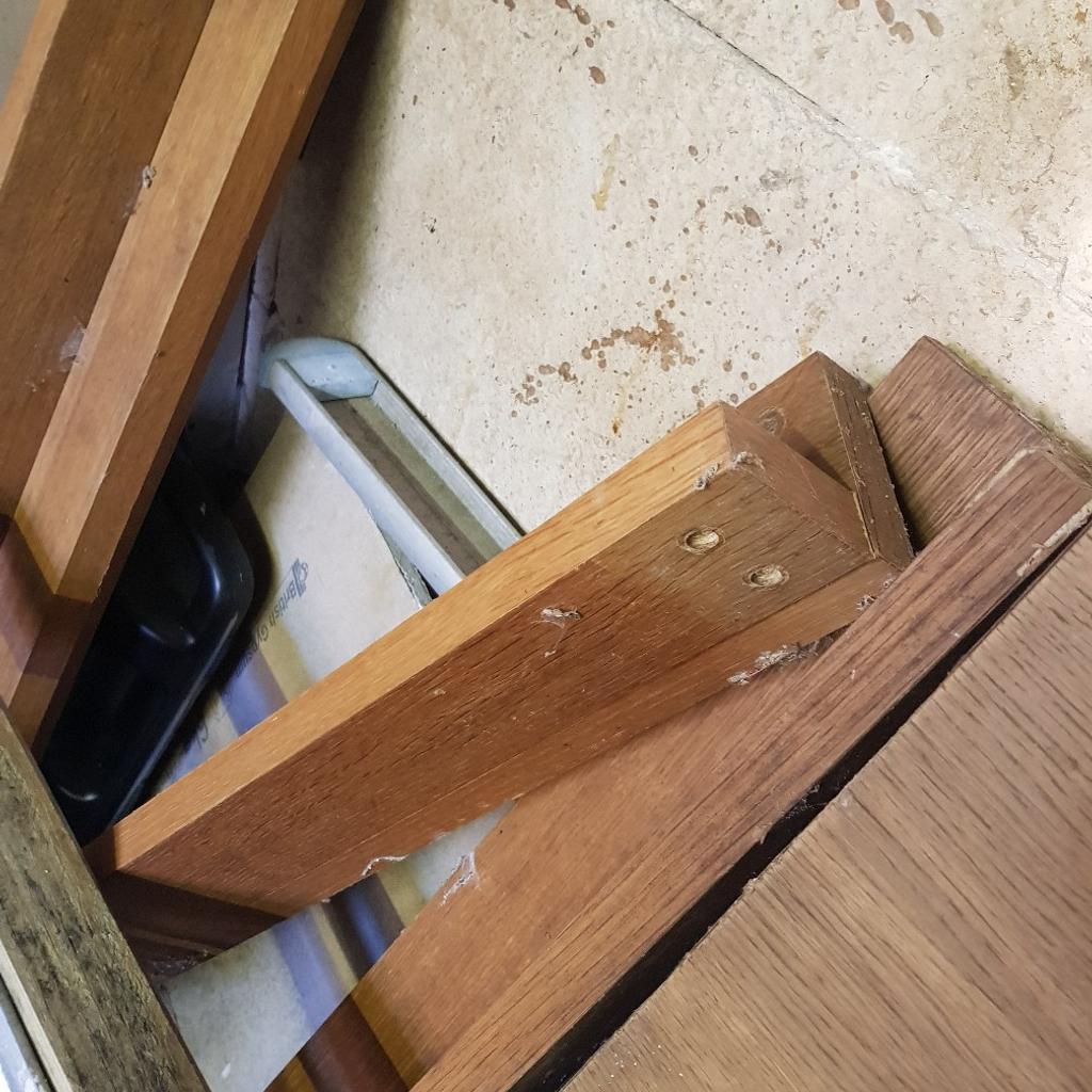 dining table. in BB3 Darwen für 20,00 £ zum Verkauf | Shpock DE