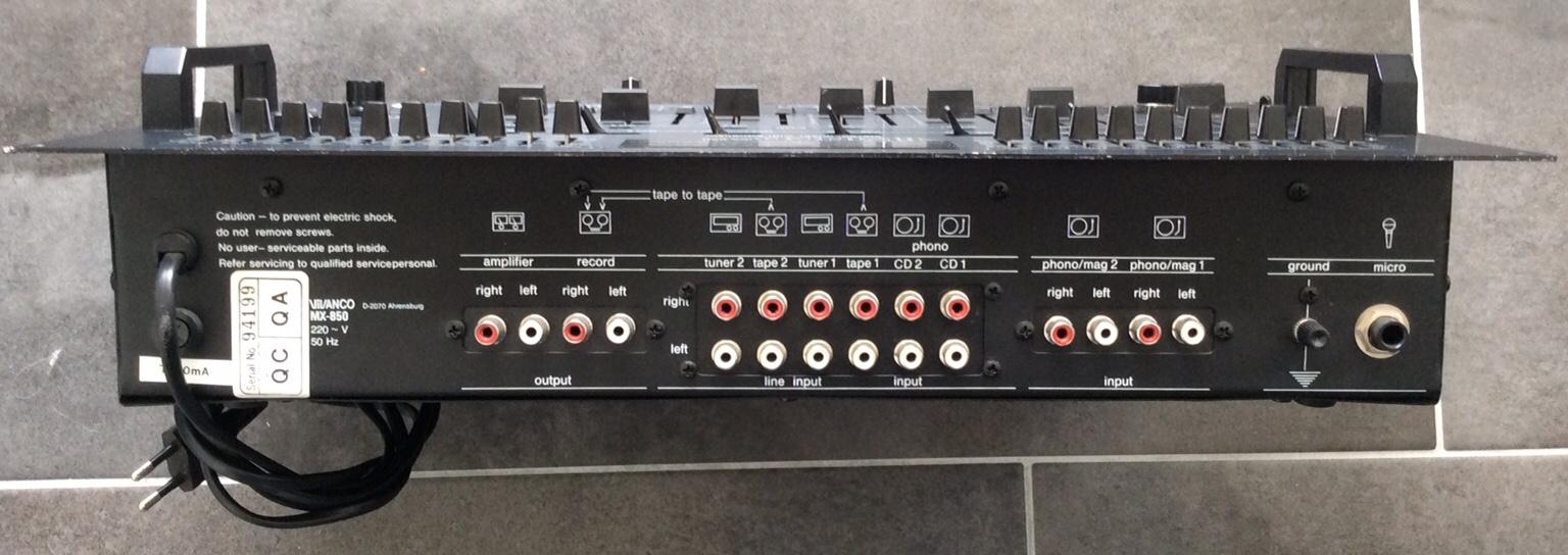 Vivanco DJ-Mischpult 6-Kanal in 6170 Zirl für € 30,00 zum Verkauf ...