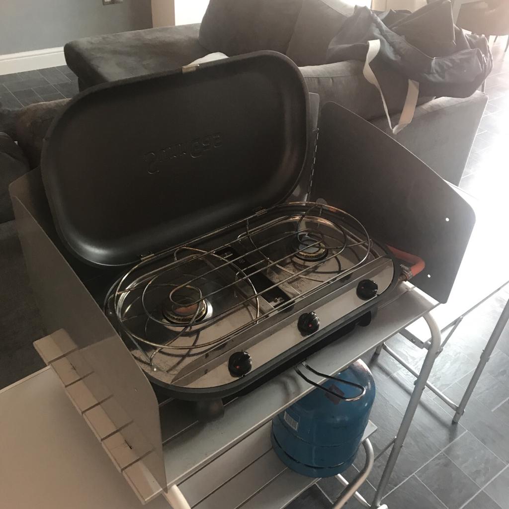 Sunn Gas Camping stove, gas bottle and table in B77 Tamworth für £ 65 ...