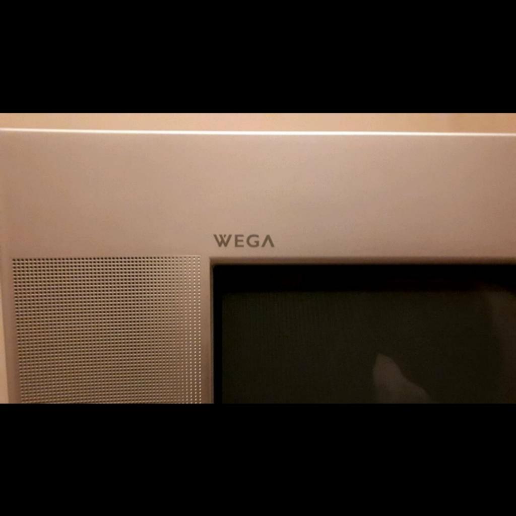 Sony 26" screen Wega Trinitron Tv & Stand. in B31 Birmingham für gratis ...