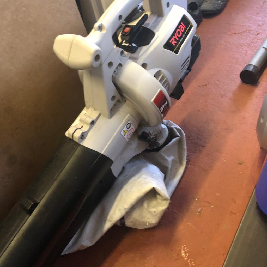 RYOBI PETROL LEAF BLOWER VACCUM GARDEN TOOL in PR2 Preston für 60,00 ...
