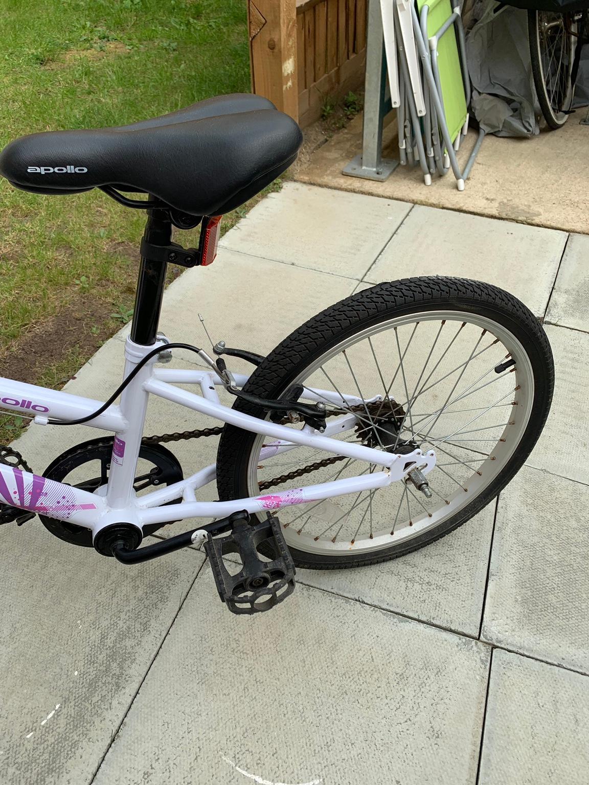 20”Wheel Apollo Envy Girls Kids Hybrid Bike in NW9 Barnet für 40,00 ...