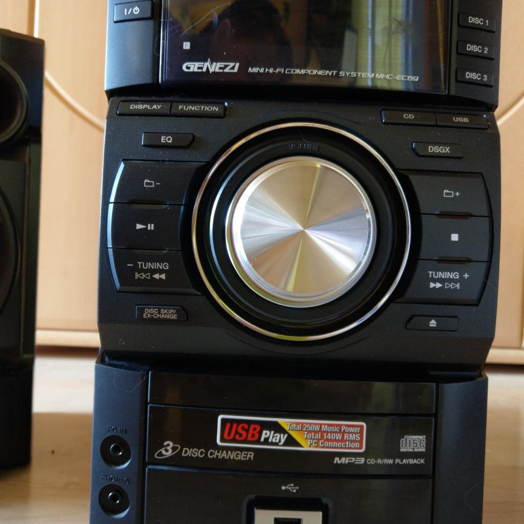 sony mini hi fi component system mhc ec69 in 1214 KG Leopoldau for €50. ...