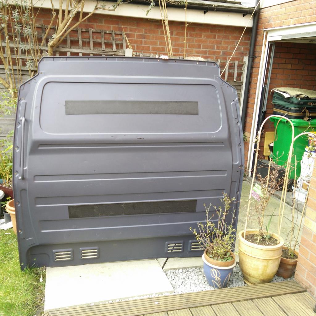 Bulkhead Mercedes Sprinter / VW Crafter in M3 Salford for £45.00 for ...
