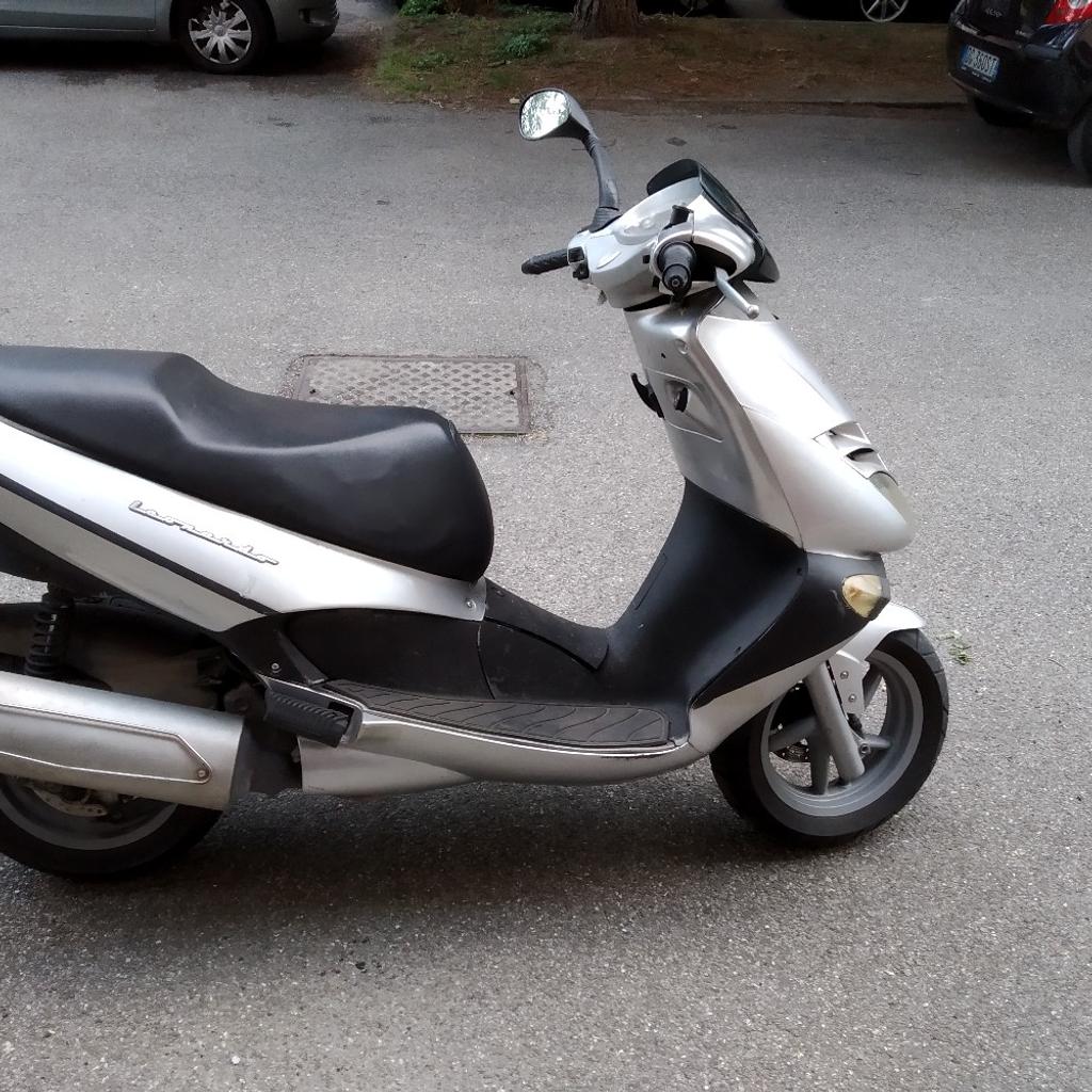 Scooter Leonardo 125 in 27100 Pavia für € 300,00 zum Verkauf | Shpock AT