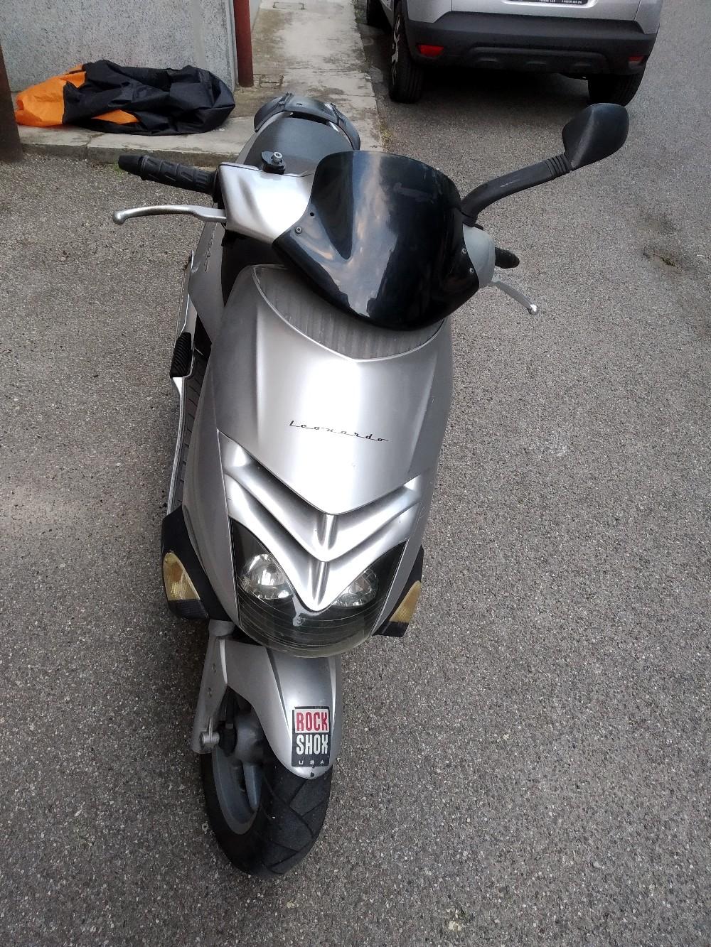 Scooter Leonardo 125 in 27100 Pavia für € 300,00 zum Verkauf | Shpock AT