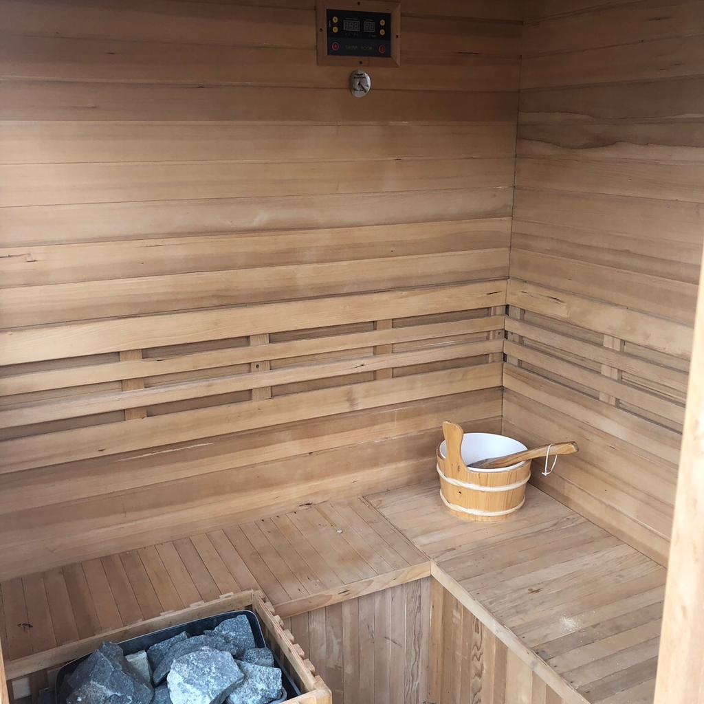 Sauna with Built in stereo system in UB7 Hillingdon für £ 600,00 zum ...