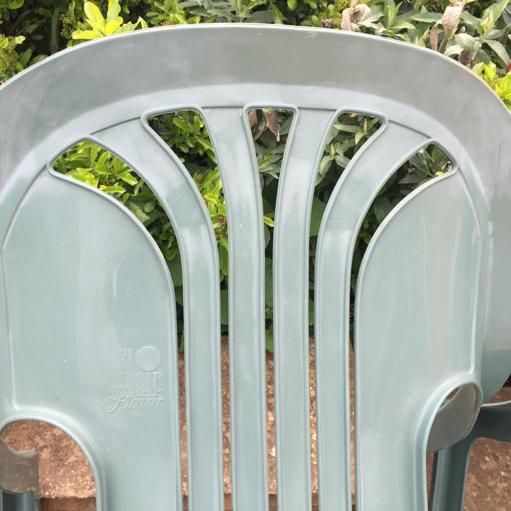 Patio Chairs: Green sturdy plastic stackable in LE17 Harborough für £ ...