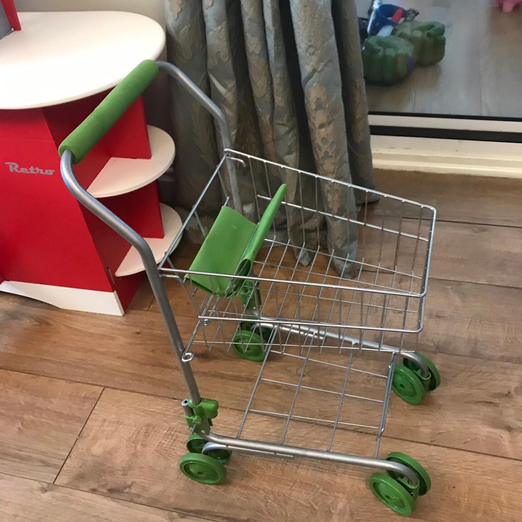 Waitrose kids shopping trolley in L33 Knowsley für £ 8,00 zum Verkauf ...