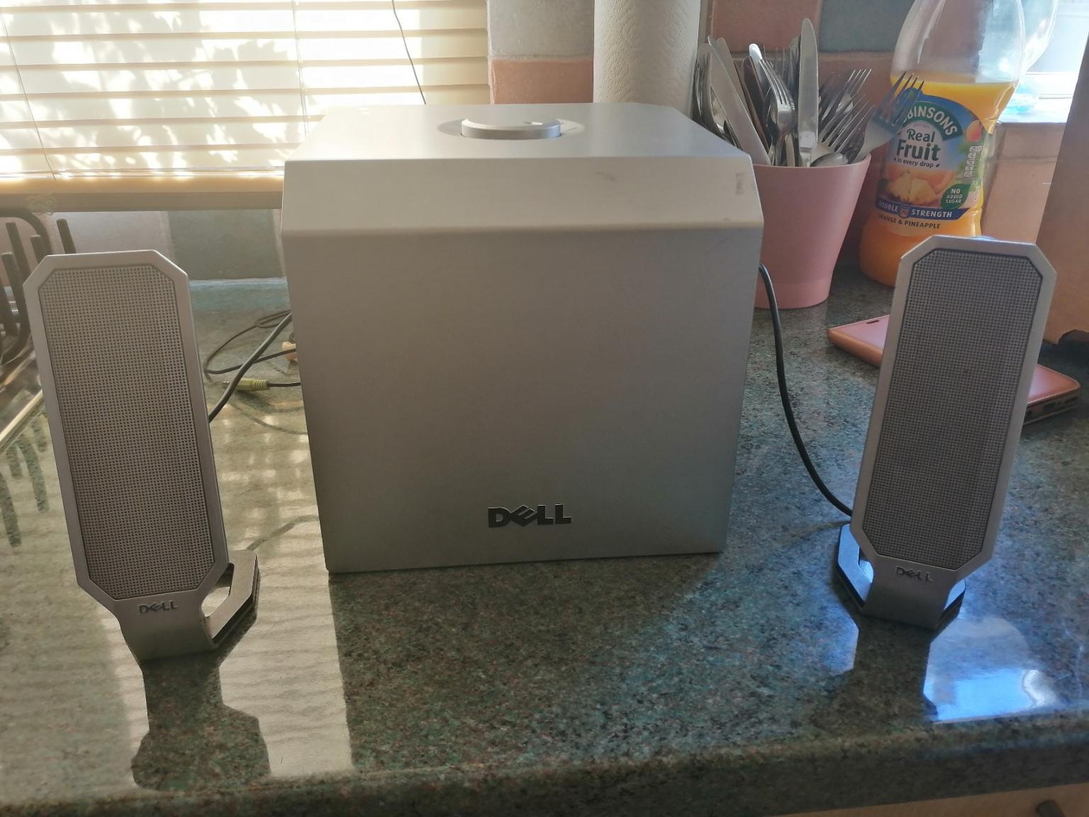 dell computer subwoofer and speakers in NG5 Nottingham für 20,00 £ zum ...