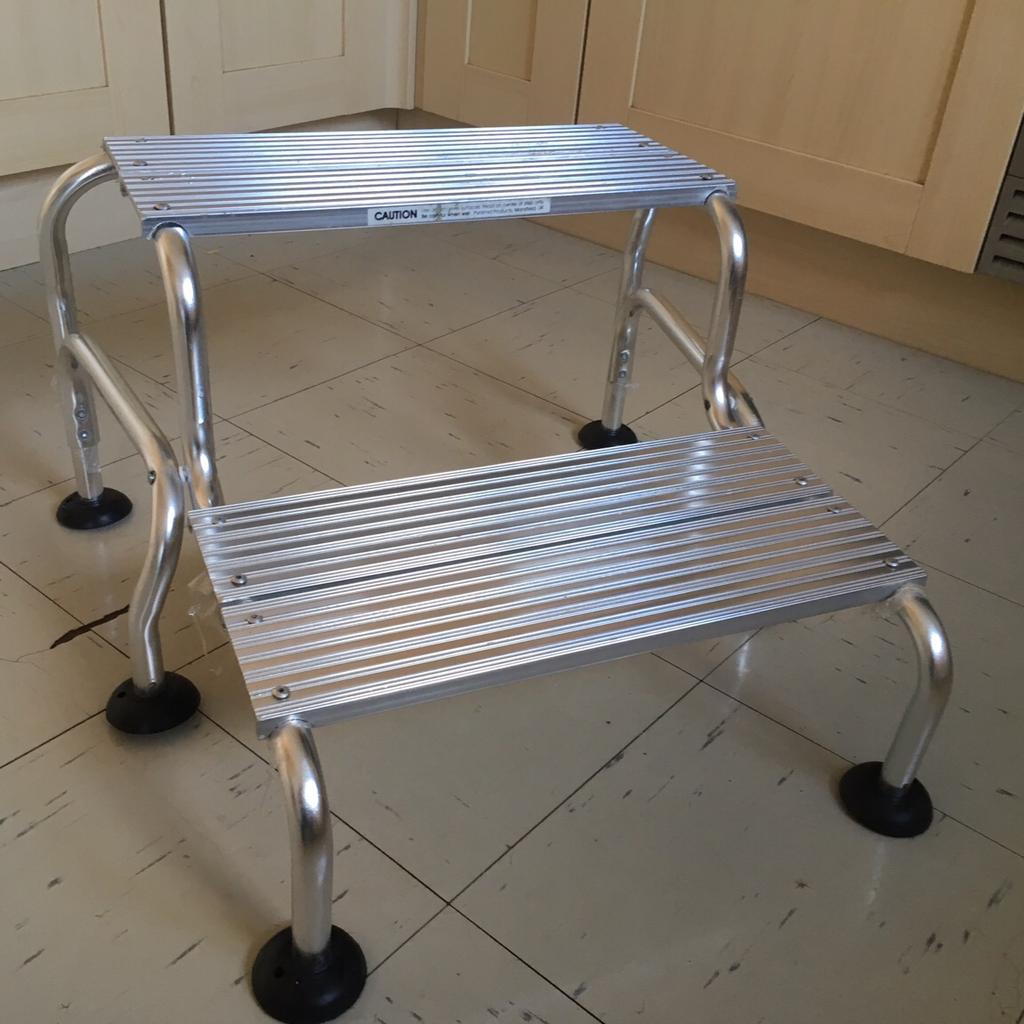 Caravan double steps in NN18 Corby for £20.00 for sale | Shpock