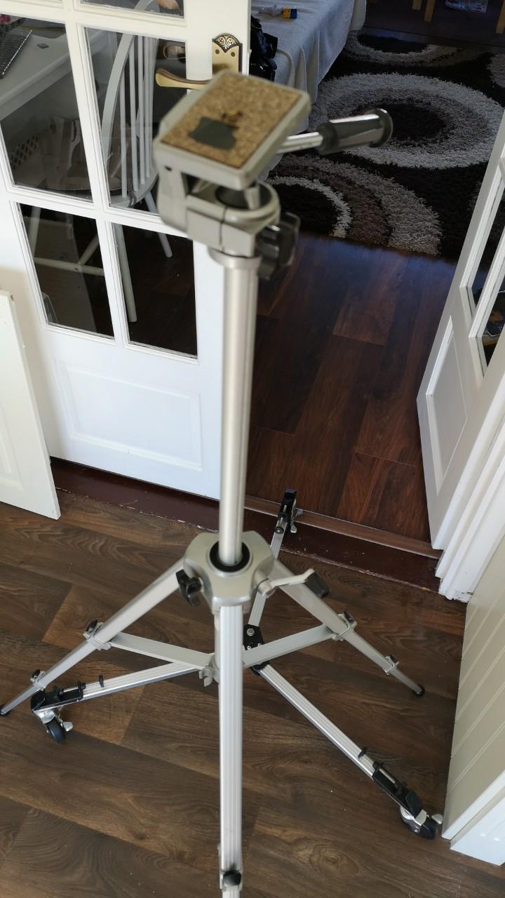 Panasonic aluminium video tripod with wheels in WV14 Wolverhampton für ...