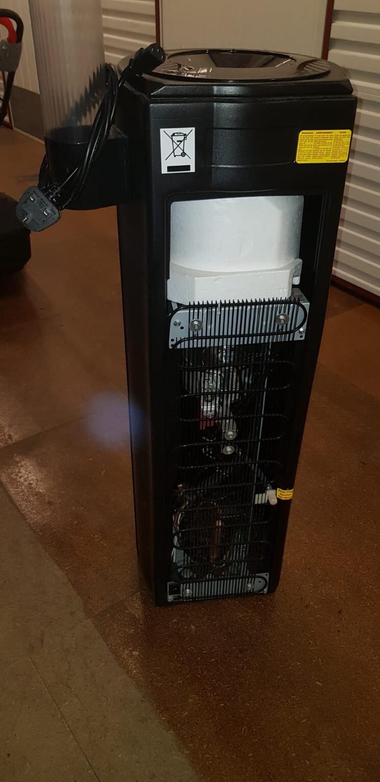 Water dispenser in W3 Ealing für 30,00 £ zum Verkauf | Shpock DE