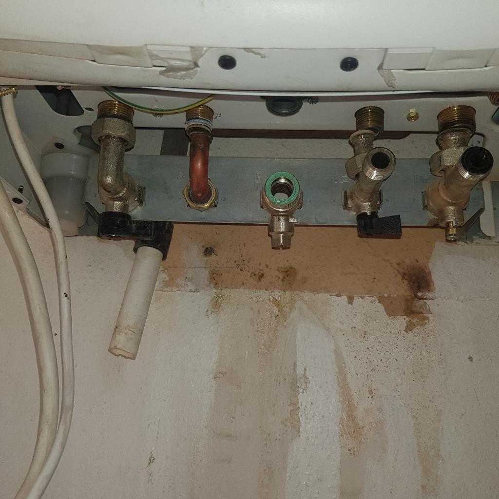 main eco elite combi 25 boiler with flu in UB7 Hillingdon for £200.00 ...