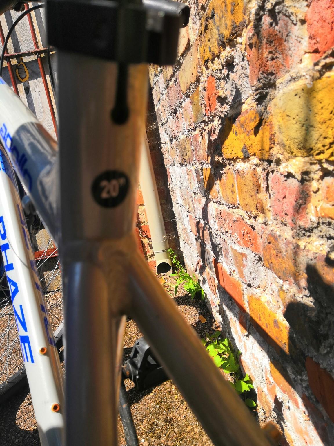 Apollo Phaze Mens Mount Bike 20" Frame in SW20 London Borough of Merton ...