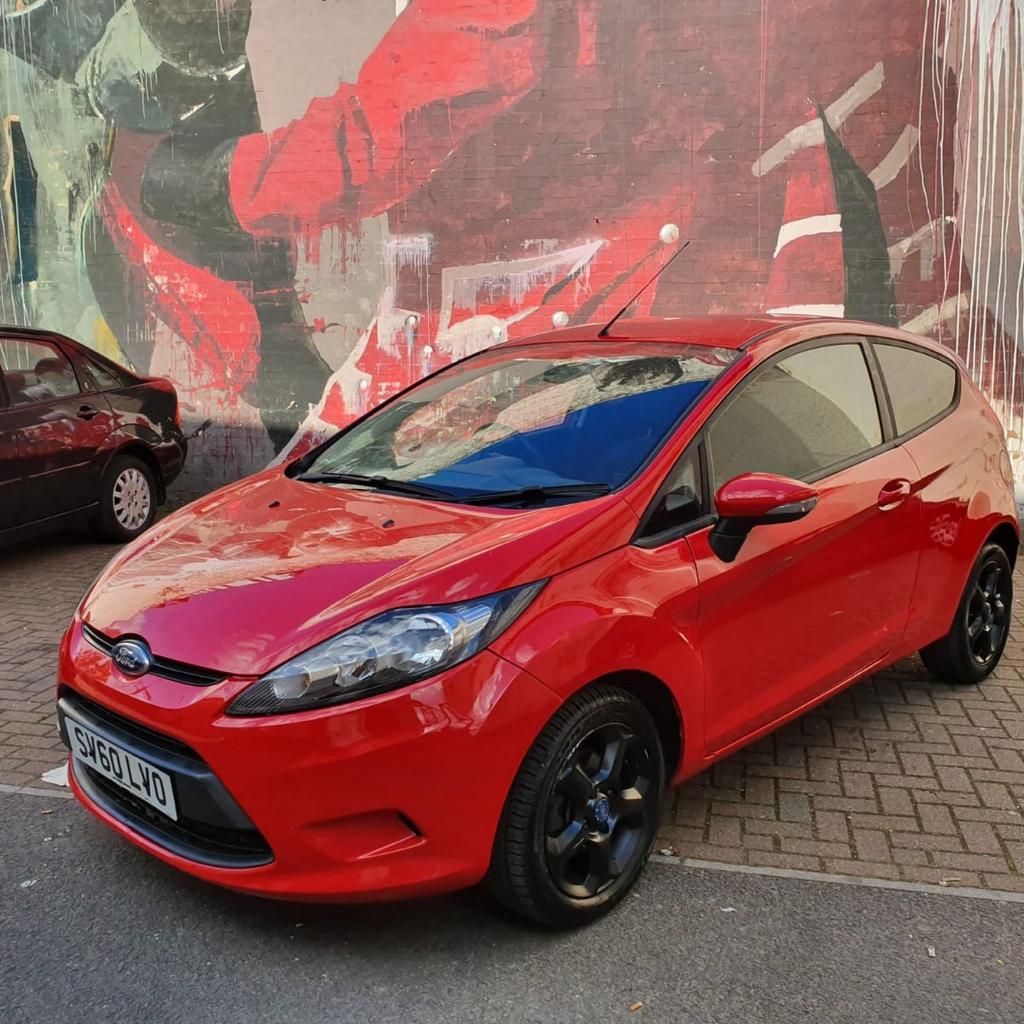 Red Formula 1 Ford Fiesta in E15 London für £ 2.850,00 zum Verkauf ...