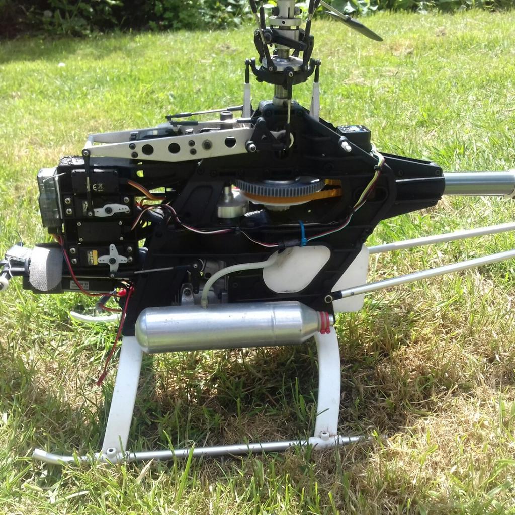 Rc helicopter in WV14 Dudley für £ 100,00 zum Verkauf | Shpock AT