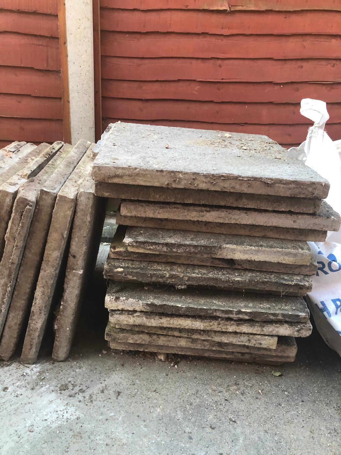 Used patio paving slabs in Middlesbrough für £ 30,00 zum Verkauf ...